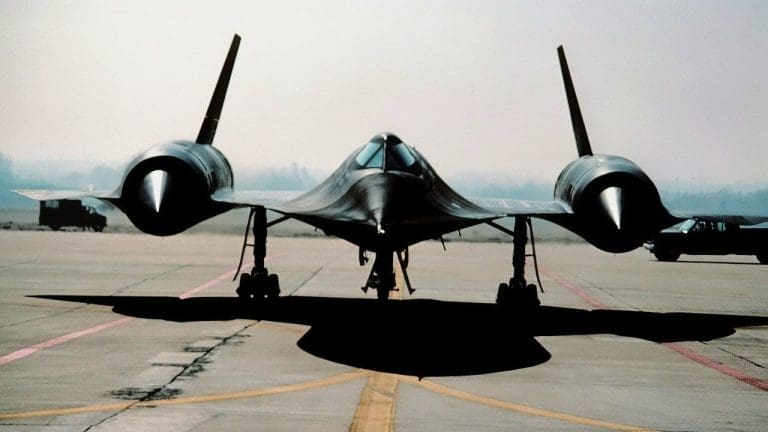 The F-23 'Black Widow II' Stealth Fighter Still Haunts the Air Force ...