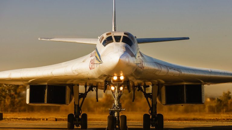 Russia's Tu-160 Blackjack Bomber Is Nothing Like Anything the U.S. Air ...