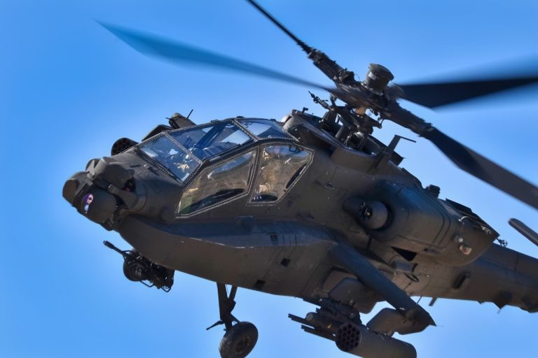 AH-64 Apache: The Story of America's Most Famous 'Tank Killer ...