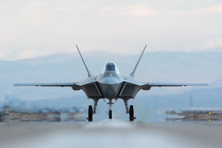 Goodbye, F-22 and F-35: Turkey Built Its Very Own Stealth Fighters ...