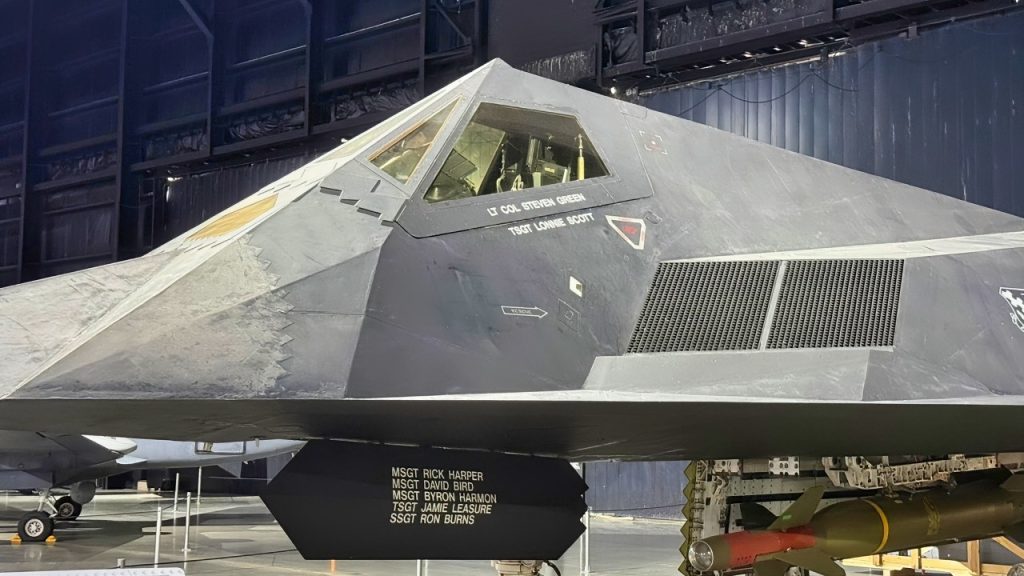 The F-117 Stealth Fighter Had 1 Surprising (and Tiny) Weakness ...