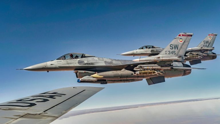 F-16V Viper Fighter vs. China's J-20 Stealth Mighty Dragon: Who Wins ...