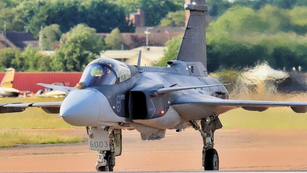 The JAS 39 Gripen Fighter Has a Clear Message for the F-35 or F-22 ...