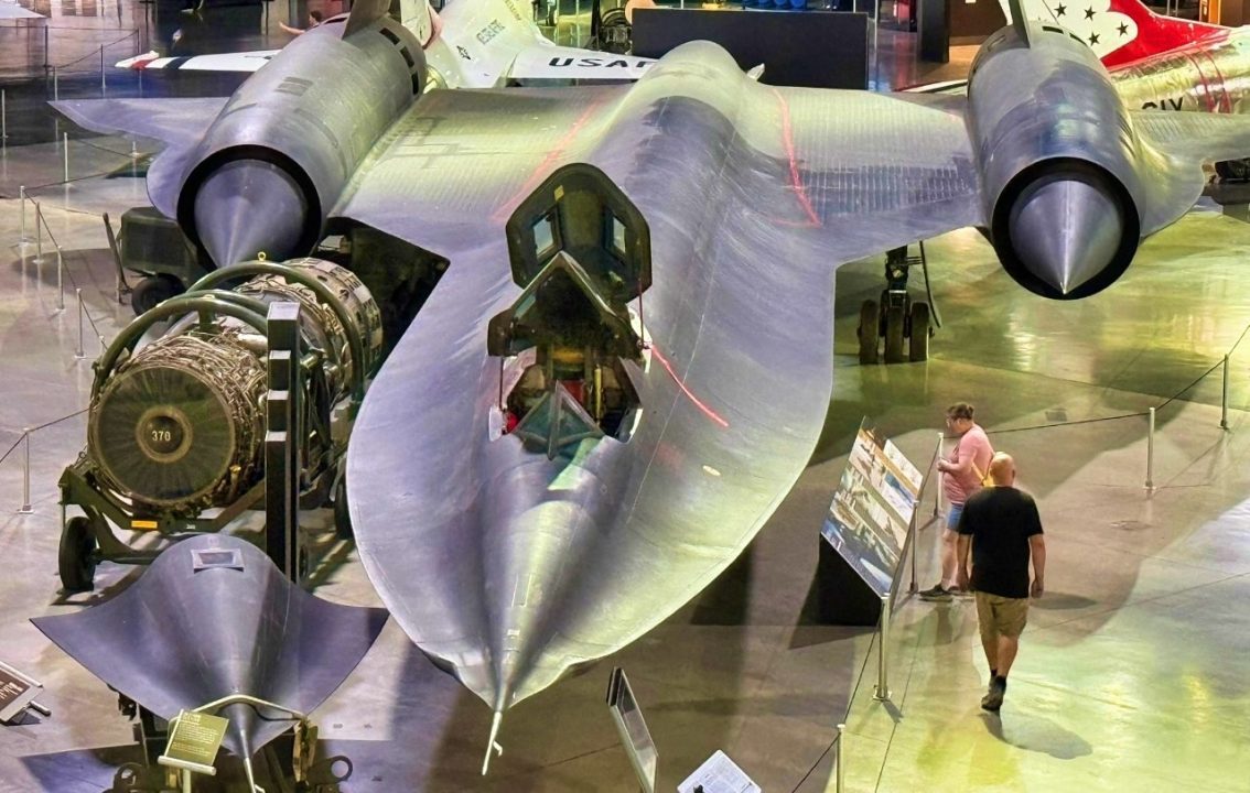 'Faster Than the Sun': The SR-71 Blackbird Was a Mach 3 Marvel That ...