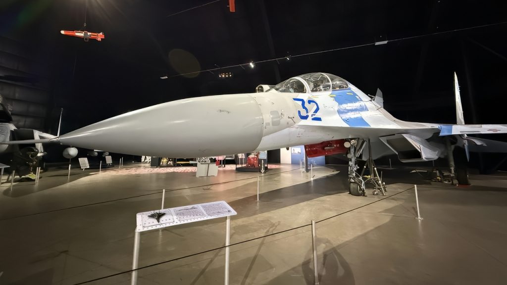 Russia's Su-27 Flanker Fighter Has a Message for the U.S. Air Force ...