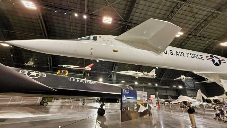 Mach 3 XB-70 Valkyrie: Its Fuel Tanks Were the Size of Other Bombers ...