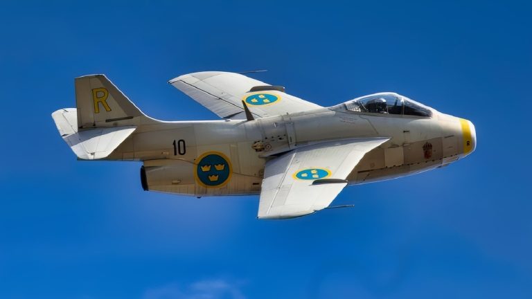 The Saab 29 Tunnan Flying Barrel Fighter Was Built to Fight Russia ...