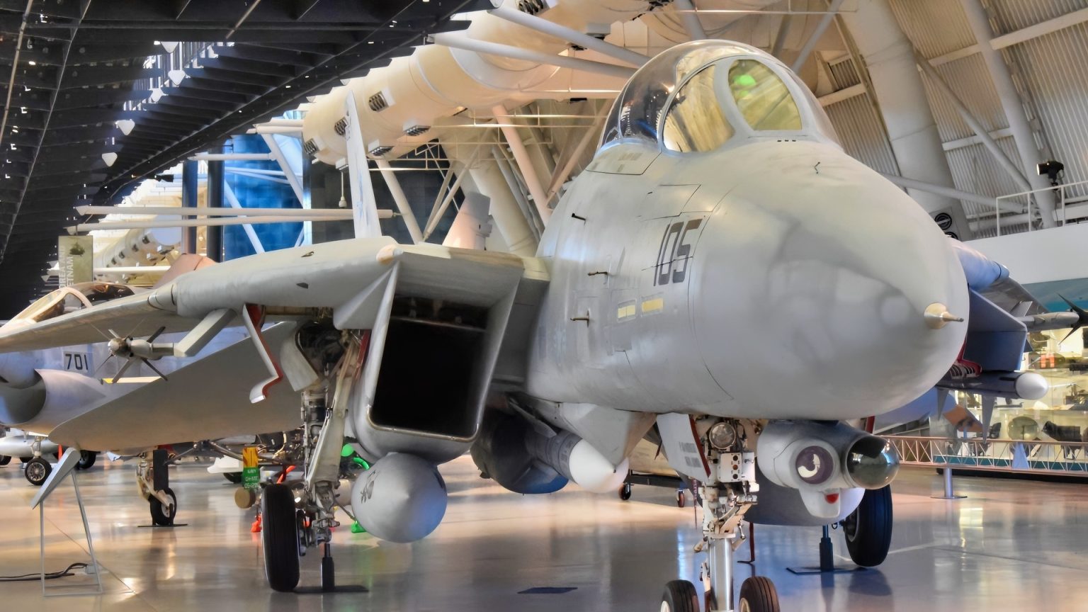 The F-14 Tomcat Fighter Was the U.S. Navy's Wonder Weapon - National ...