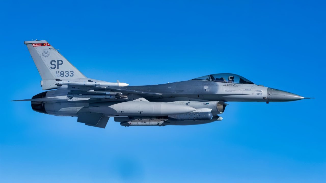 F-21: The Fighter Jet You Get When You 'Merge' the F-16, F-22 and F-35 ...