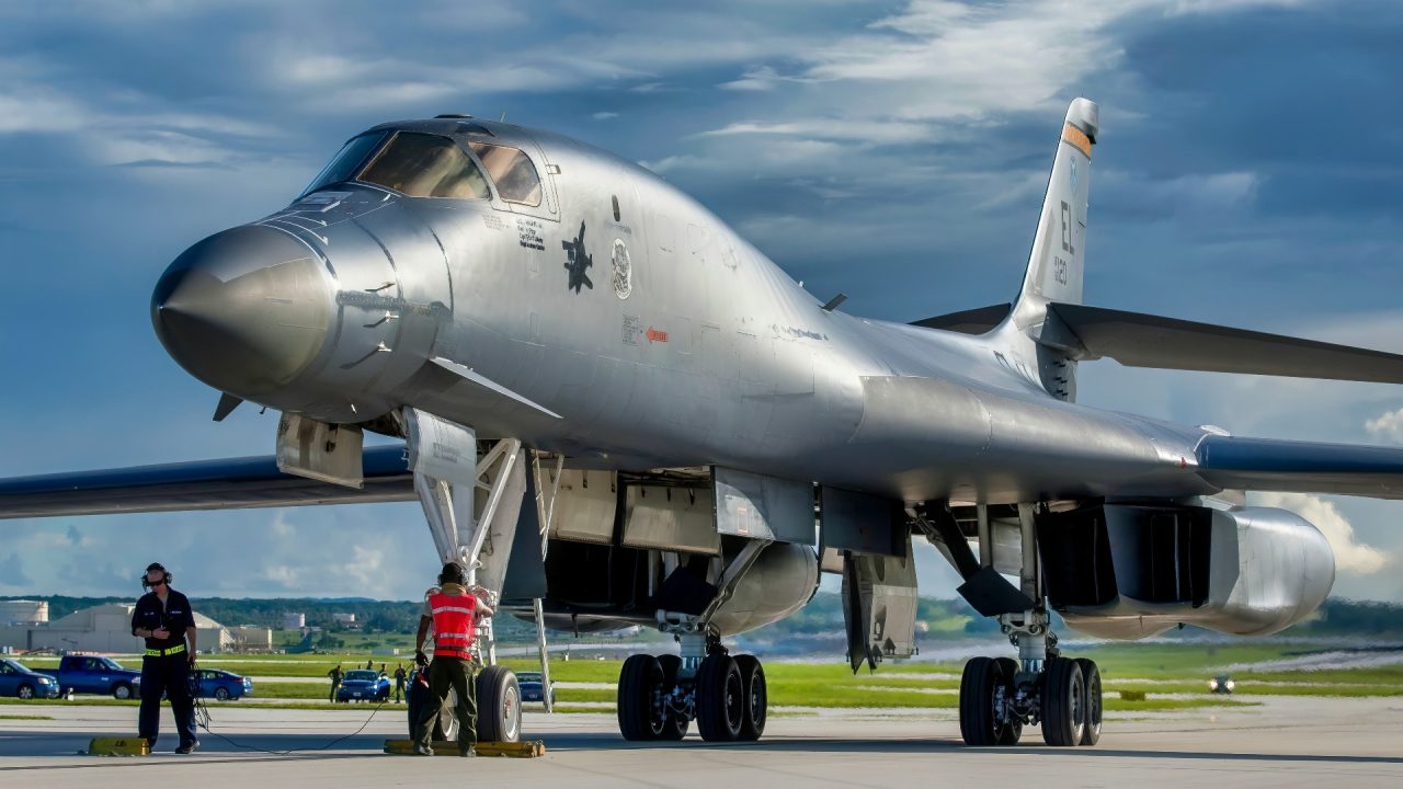 The U.S. Air Force B-1B Lancer Bomber's Biggest Problem Can’t Ever Be ...