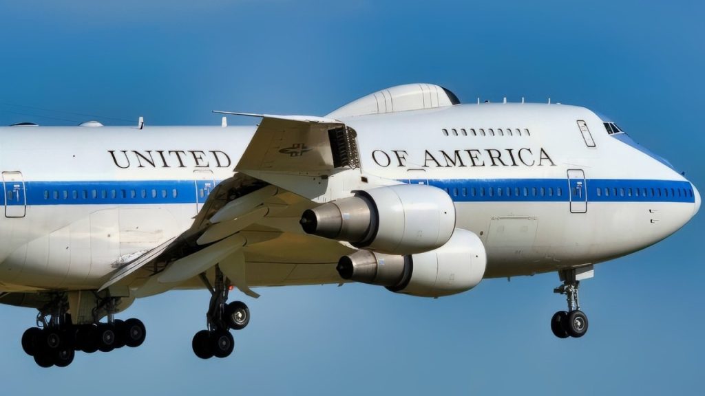 America's E-4B Doomsday Plane Has a Message for Russia and China ...