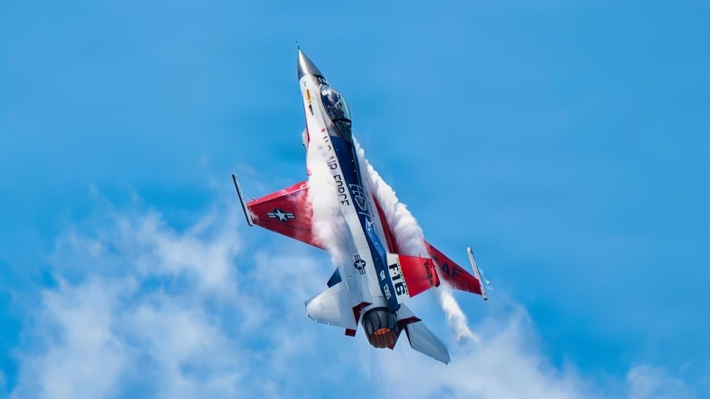 The Mach 2 F-16 Fighting Falcon Fighter Has a Message for the U.S. Air ...