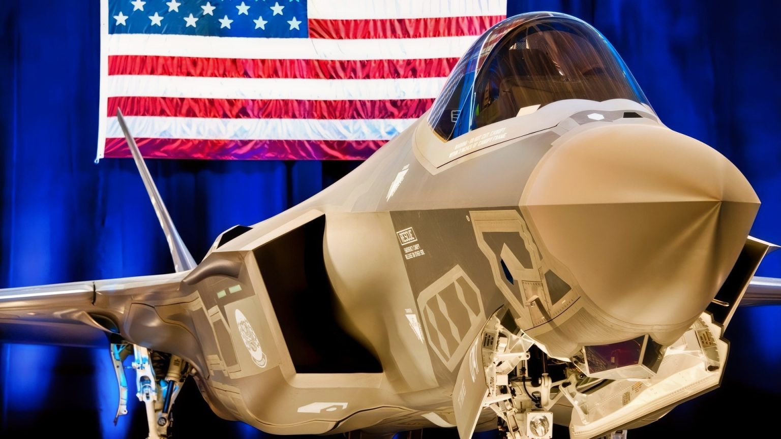 The 'Ferrari' F-35 Stealth Fighter Has a Message for the U.S. Air Force ...