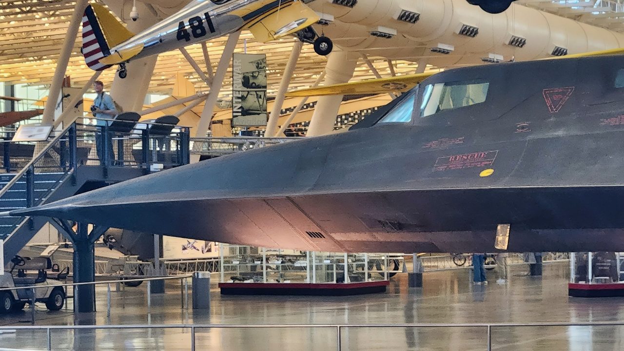 Even Mach 3 Speeds Could Not Save the Titanium SR-71 Blackbird ...